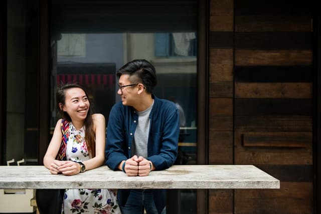 Infatuation vs Love: 6 Key Differences and How to Know What You’re Feeling
