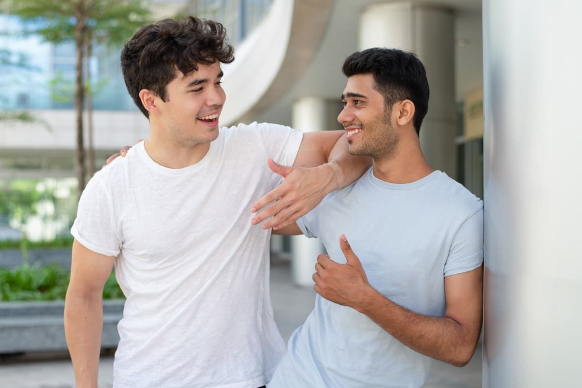 Infatuation vs Love: 6 Key Differences and How to Know What You’re Feeling